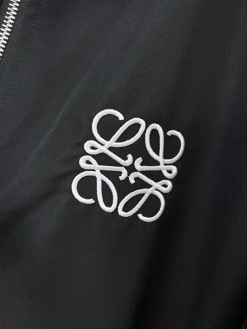 Low-cost Loewe Outwear