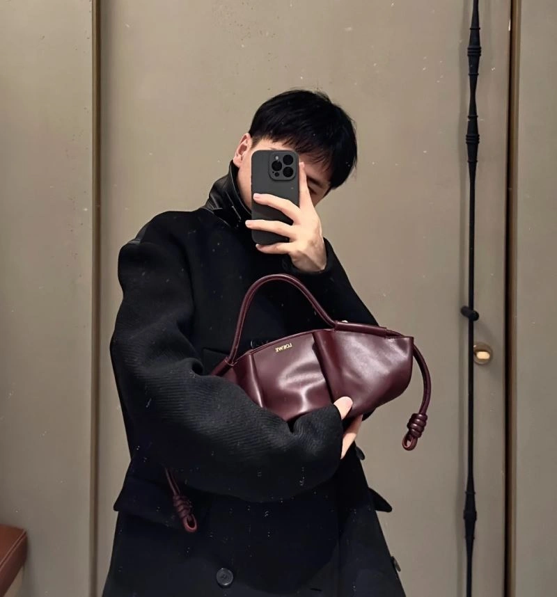 Low-cost Loewe Paseo Bags