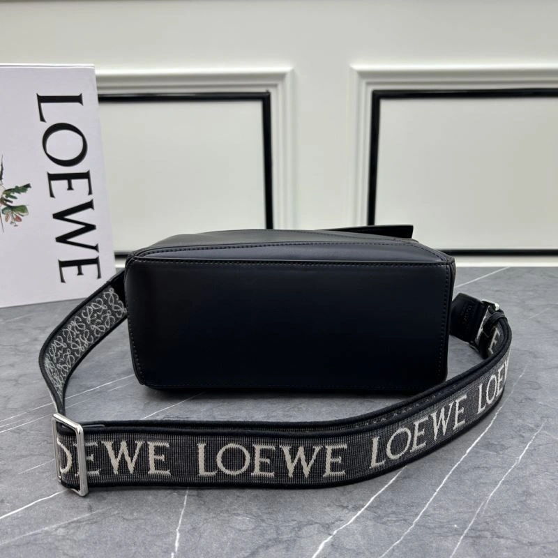 Low-cost Loewe Puzzle Bags
