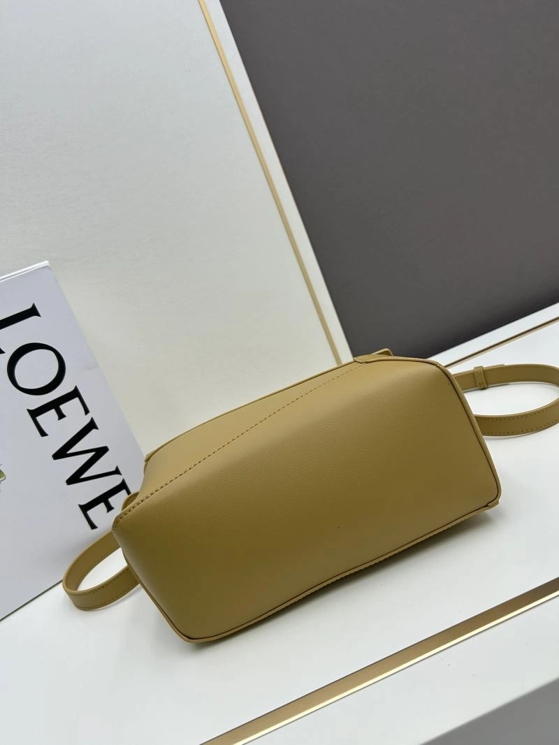 Reasonably priced Loewe Puzzle Bags