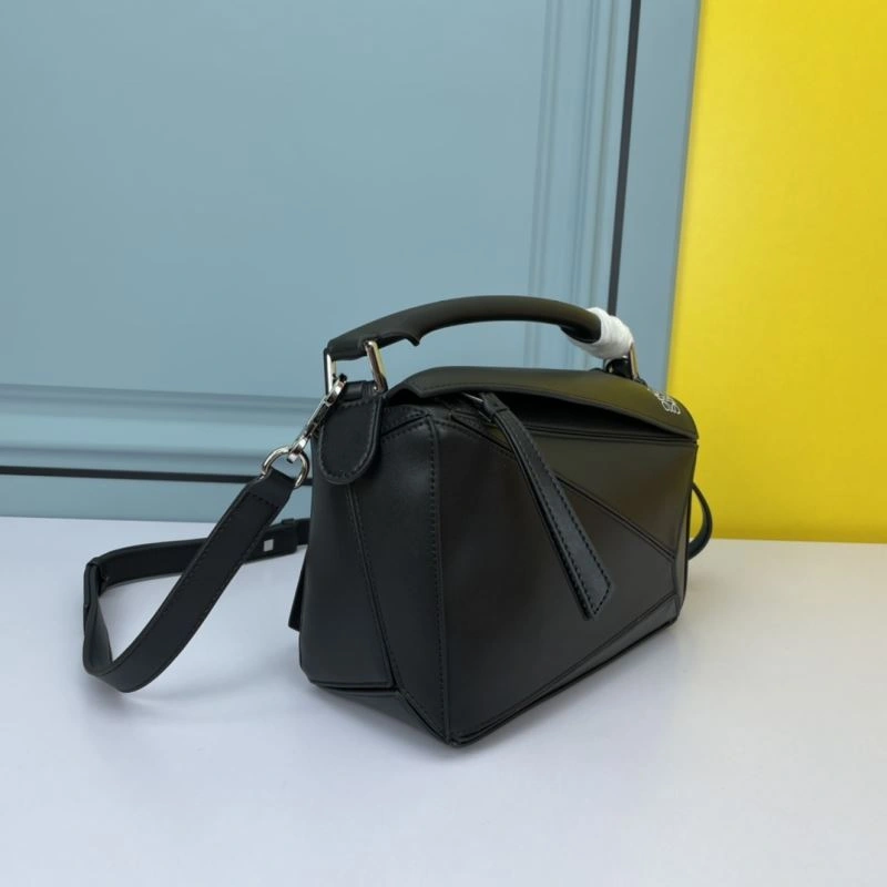 Cut-rate Loewe Puzzle Bags