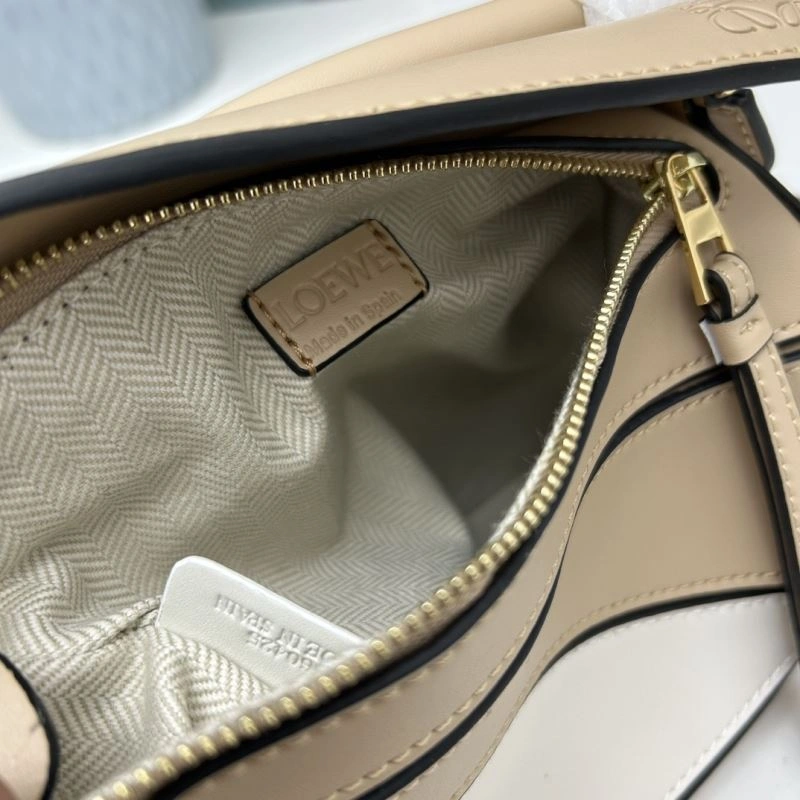 Bargain Loewe Puzzle Bags