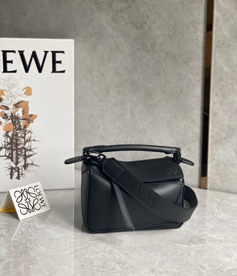 Loewe Puzzle Bags