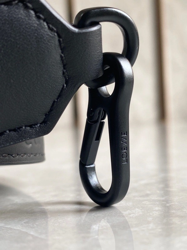 Affordable Loewe Puzzle Bags