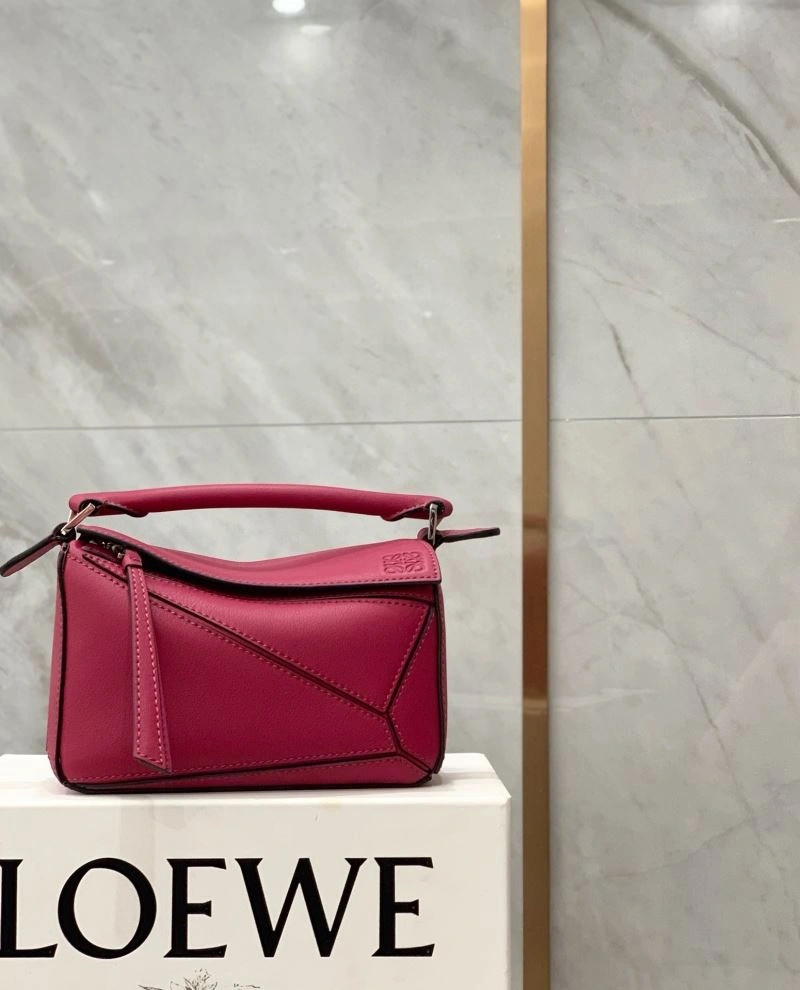 Accurate model Loewe Puzzle Bags