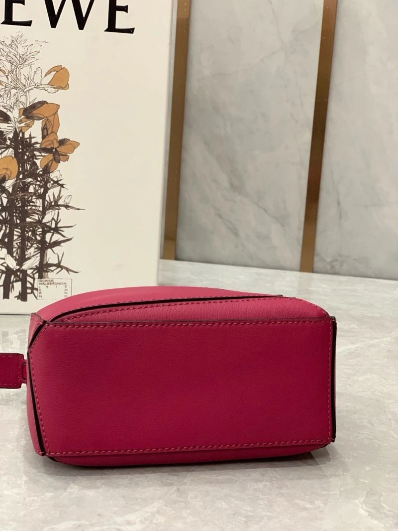 Accurate model Loewe Puzzle Bags