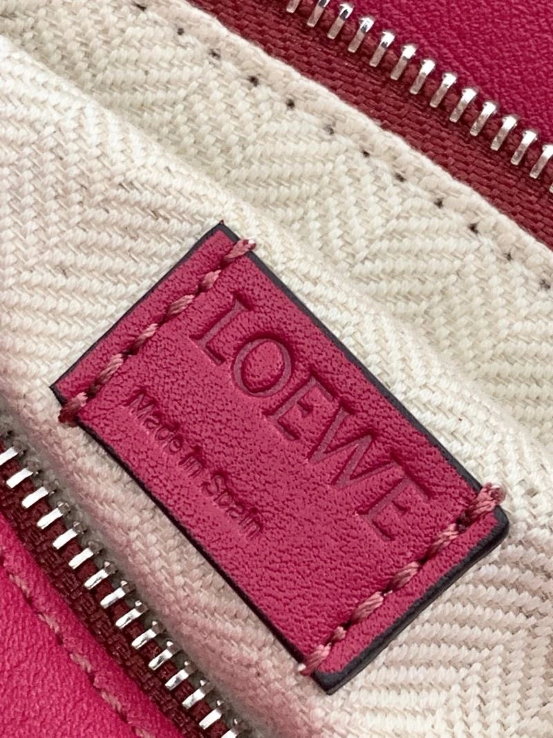 Accurate model Loewe Puzzle Bags
