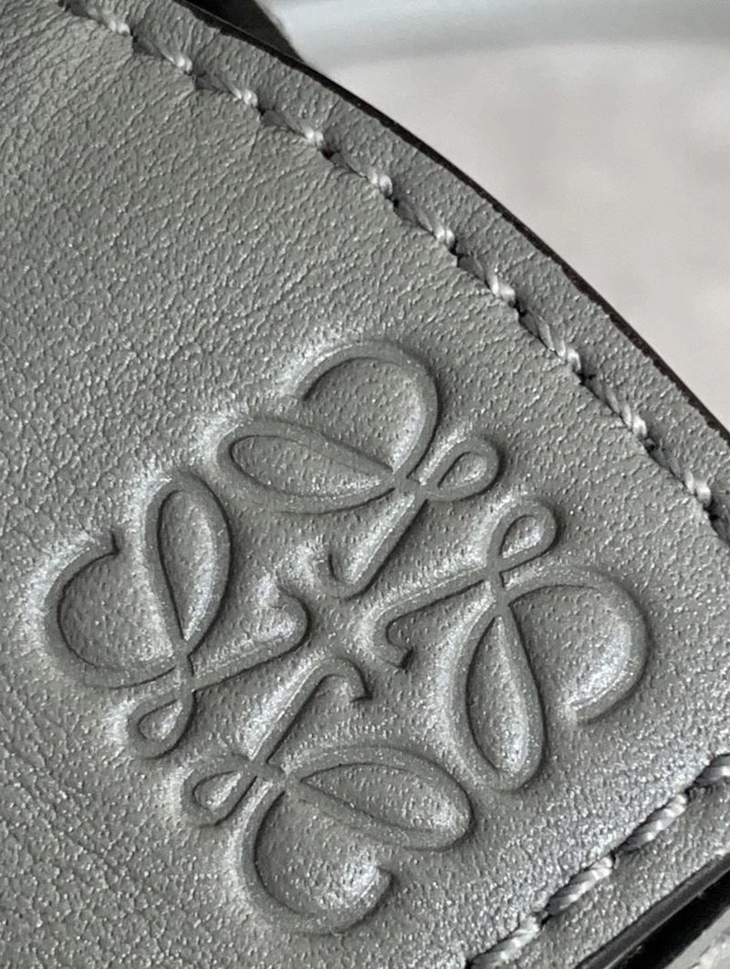 High accuracy Loewe Puzzle Bags