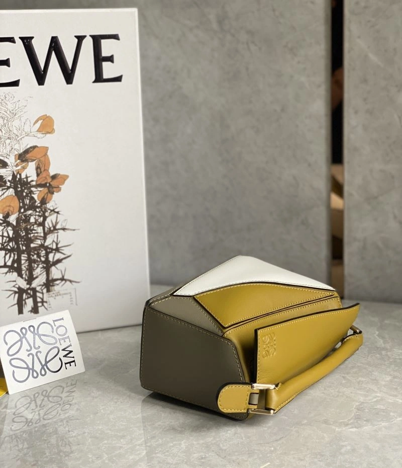 High fidelity Loewe Puzzle Bags