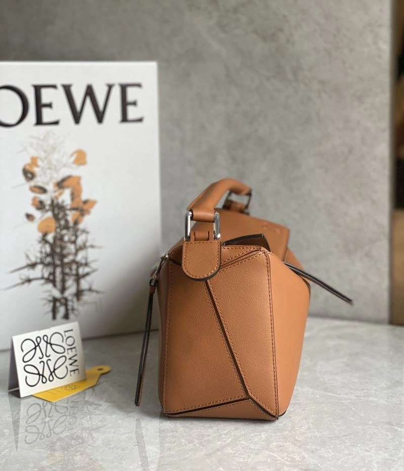 Top match Loewe Puzzle Bags