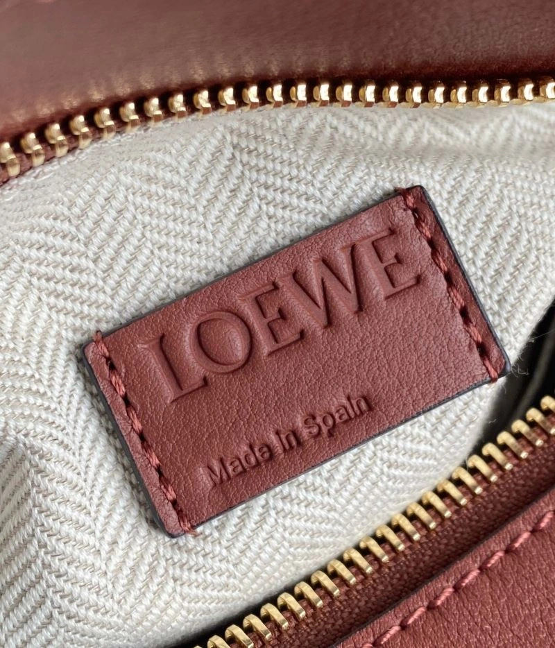 Top match Loewe Puzzle Bags