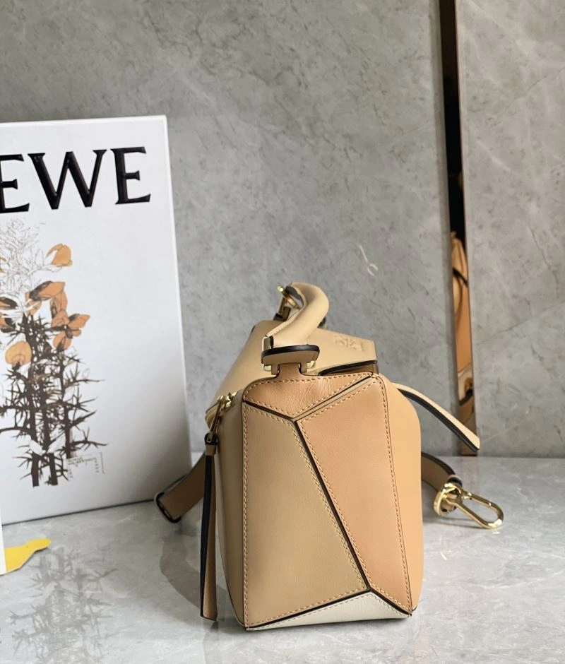 Top mirror Loewe Puzzle Bags