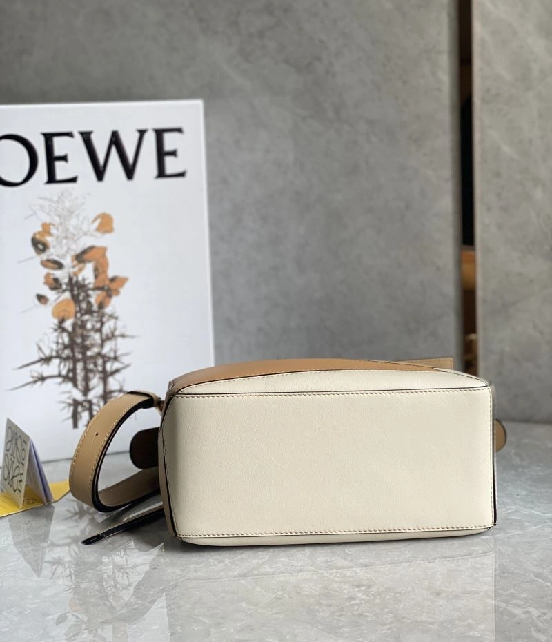 Top mirror Loewe Puzzle Bags