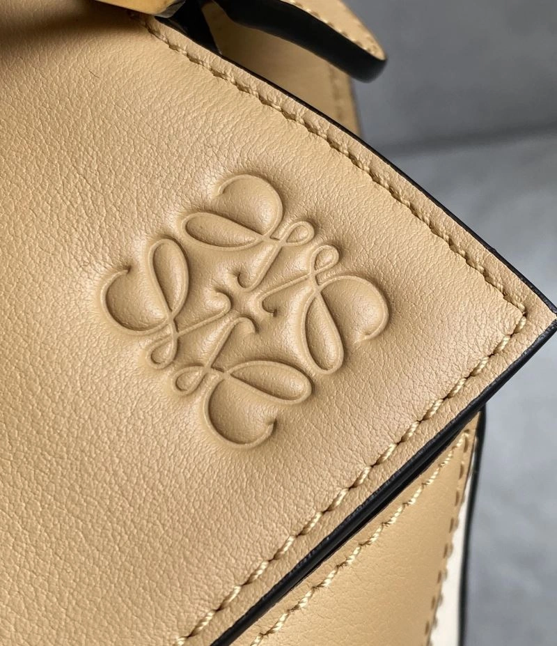 Top mirror Loewe Puzzle Bags