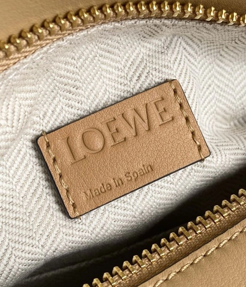 Top mirror Loewe Puzzle Bags