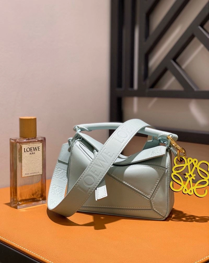 Top match Loewe Puzzle Bags