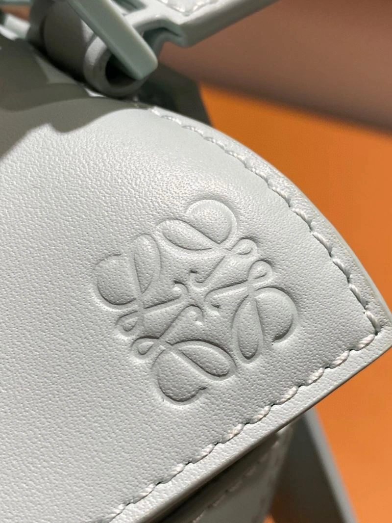 Top match Loewe Puzzle Bags