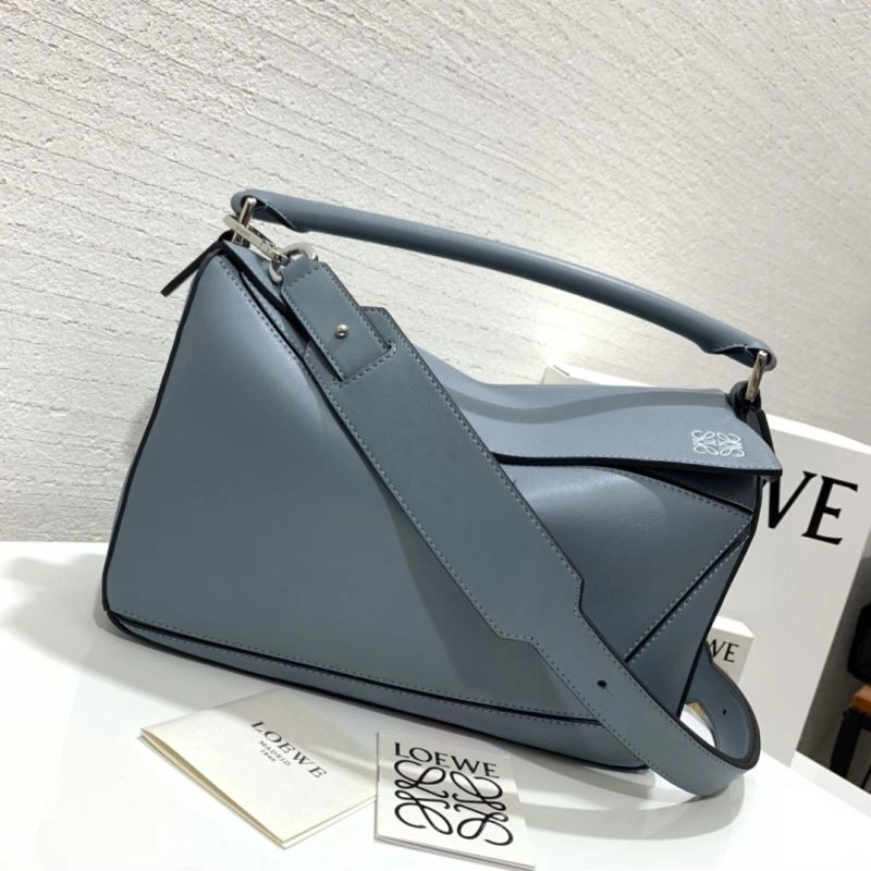 Low-cost Loewe Puzzle Bags