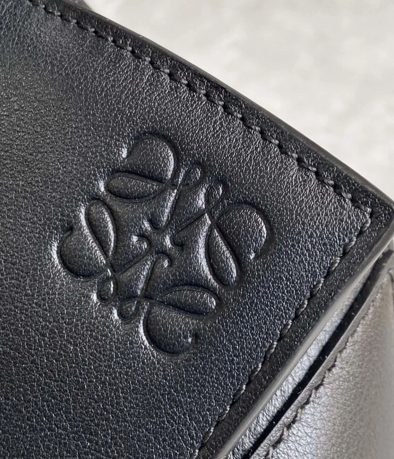 High accuracy Loewe Puzzle Bags