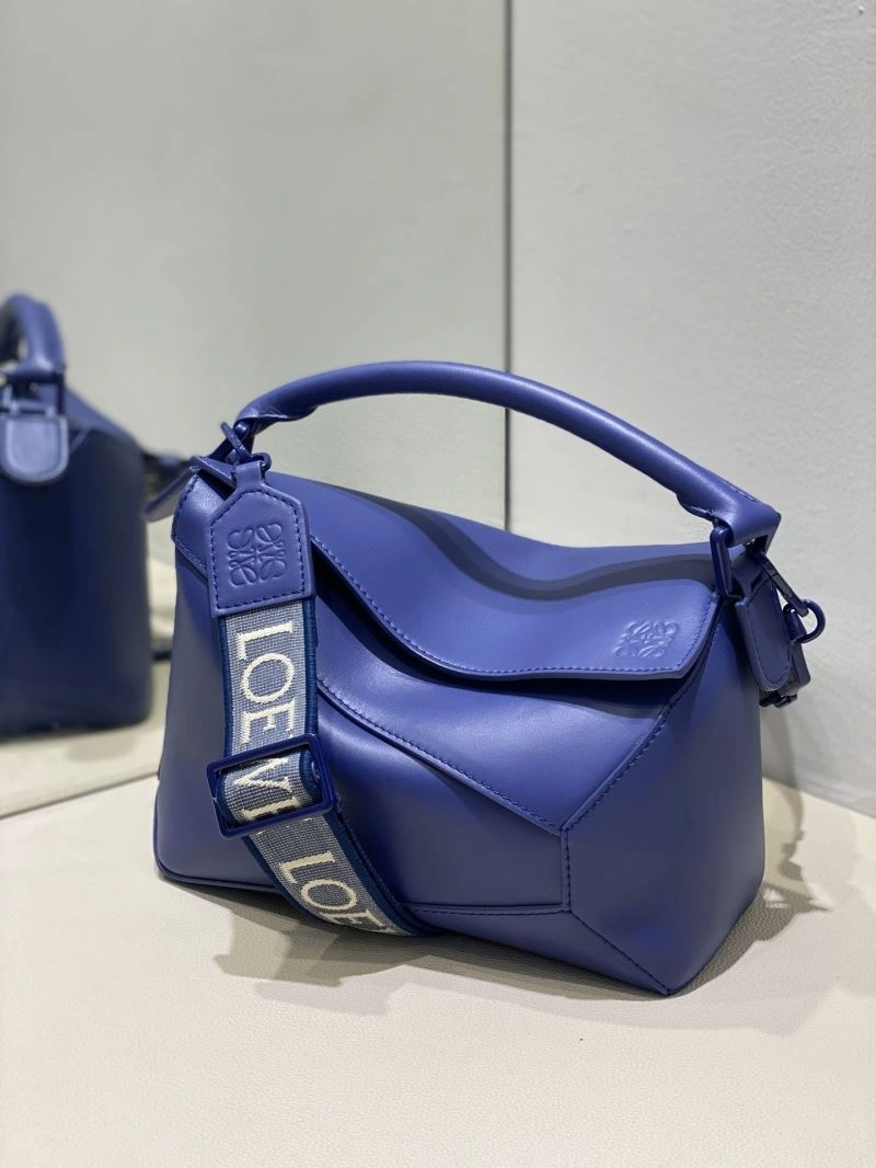 Low-cost Loewe Puzzle Bags
