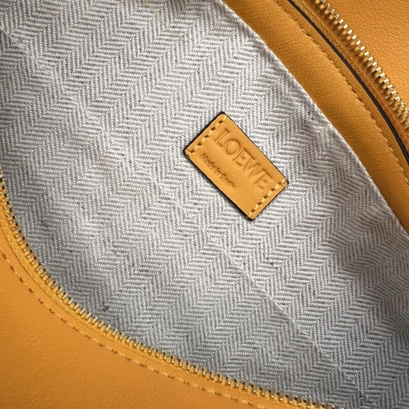 Reasonably priced Loewe Puzzle Bags