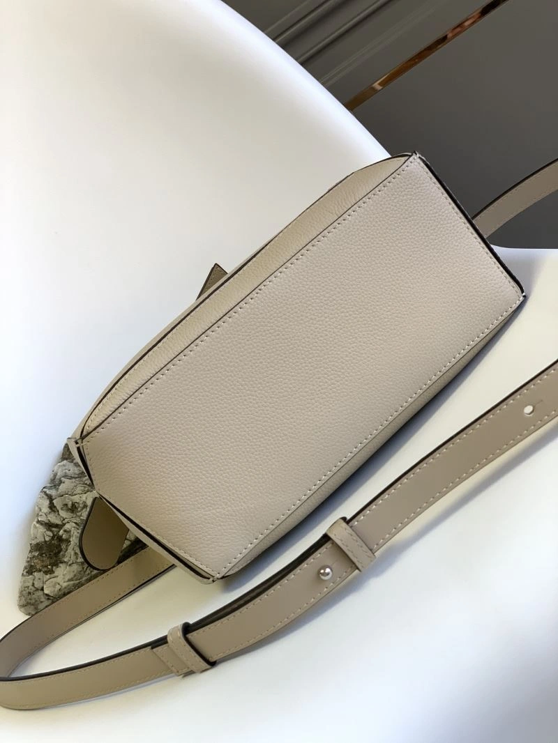 Bargain Loewe Puzzle Bags