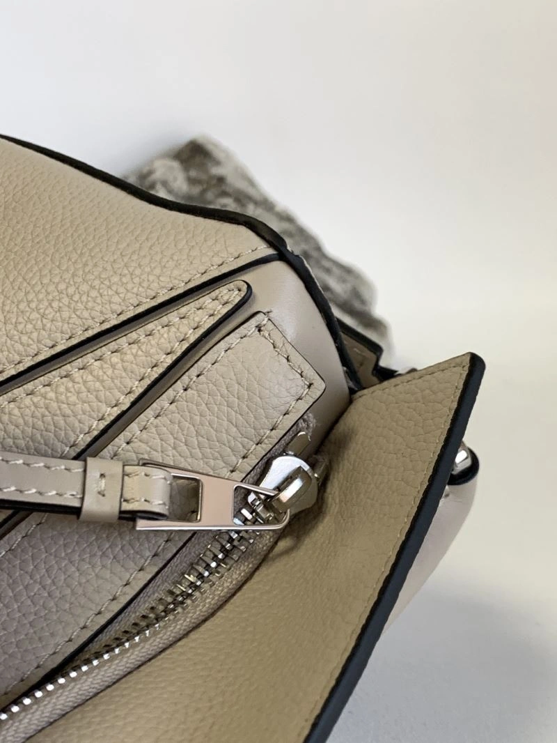 Bargain Loewe Puzzle Bags