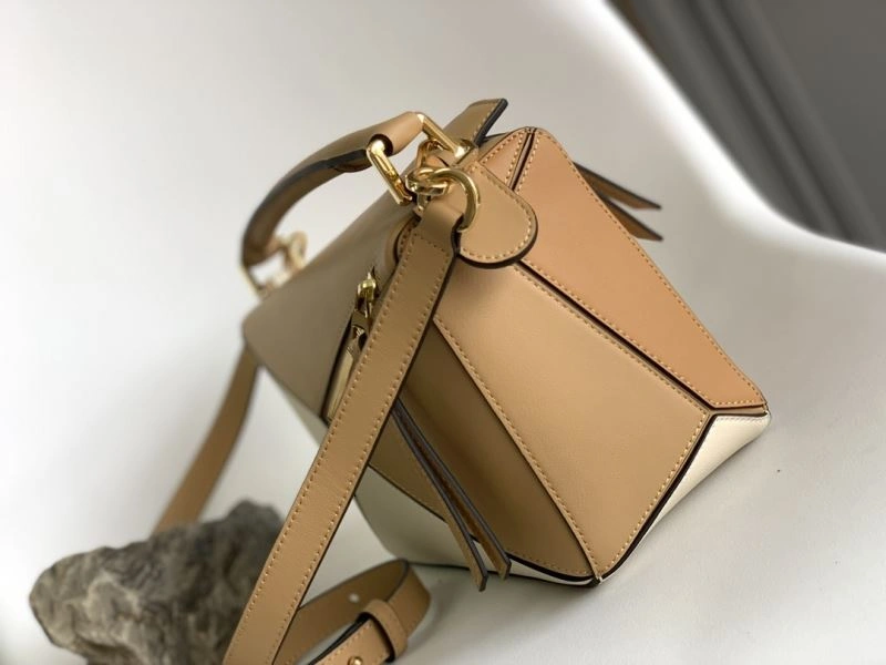 Top mirror Loewe Puzzle Bags