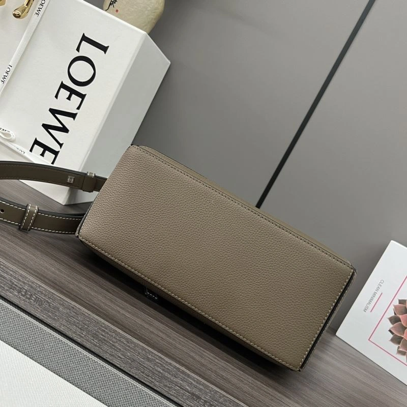 Top match Loewe Puzzle Bags