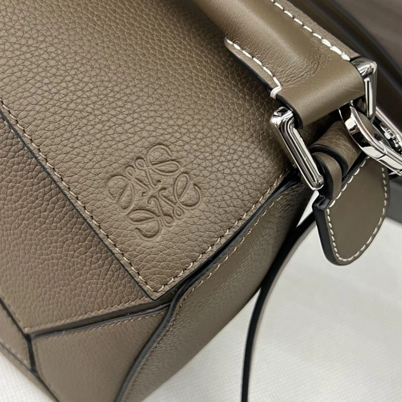 Top match Loewe Puzzle Bags