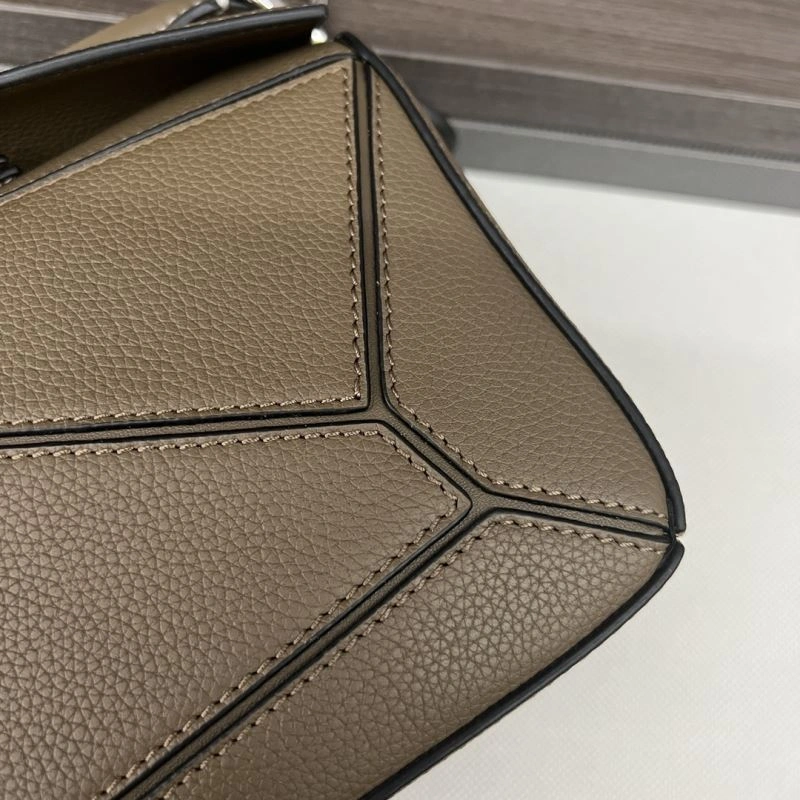 Top match Loewe Puzzle Bags