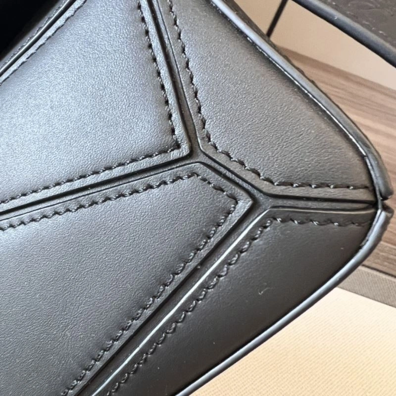 Bargain Loewe Puzzle Bags