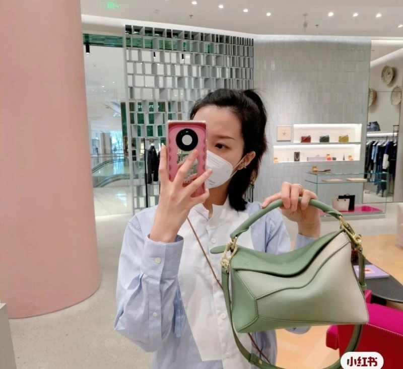 Budget-friendly Loewe Puzzle Bags