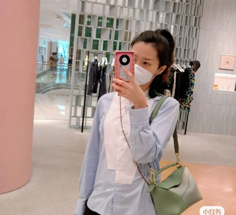 Budget-friendly Loewe Puzzle Bags