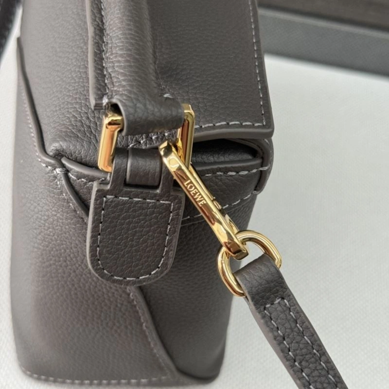 Top mirror Loewe Puzzle Bags