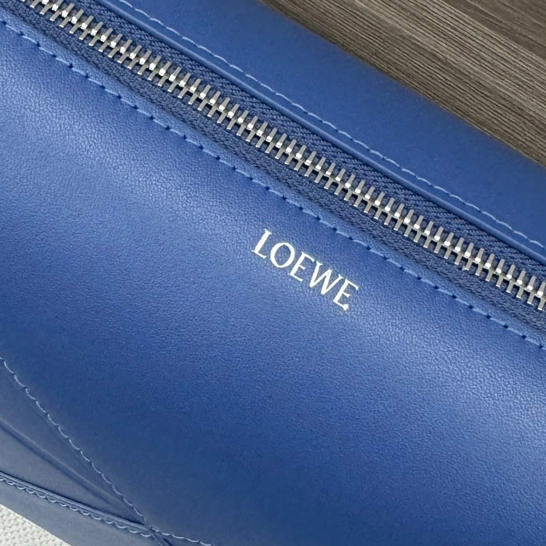 Top mirror Loewe Puzzle Bags