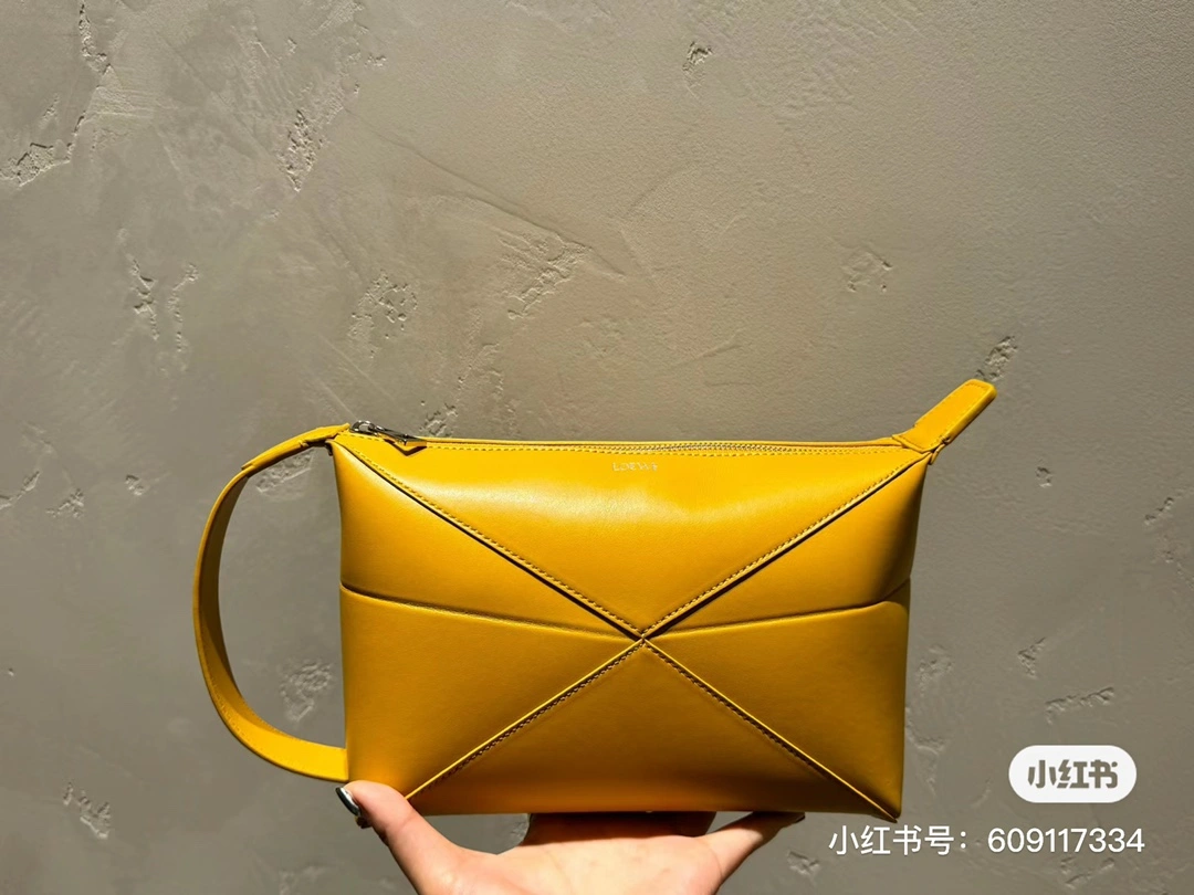 Top mirror Loewe Puzzle Bags