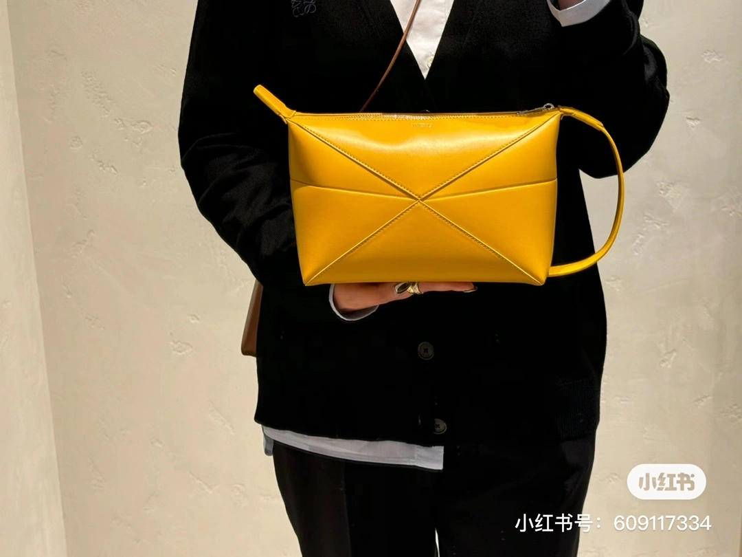 Top mirror Loewe Puzzle Bags