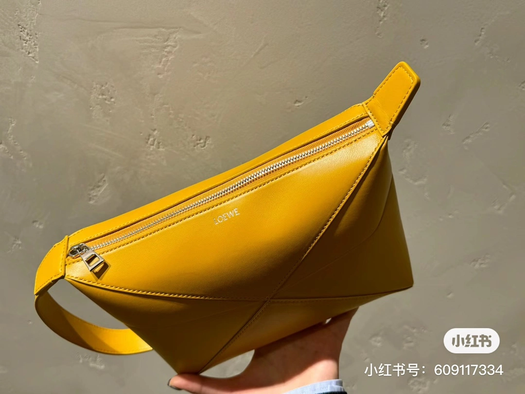 Top mirror Loewe Puzzle Bags