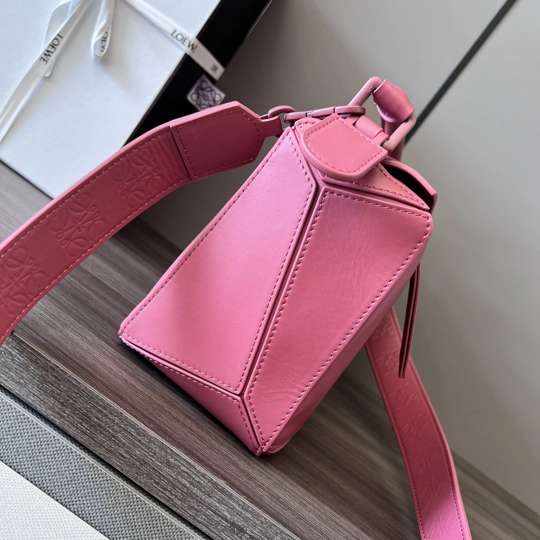 Exact replica Loewe Puzzle Bags