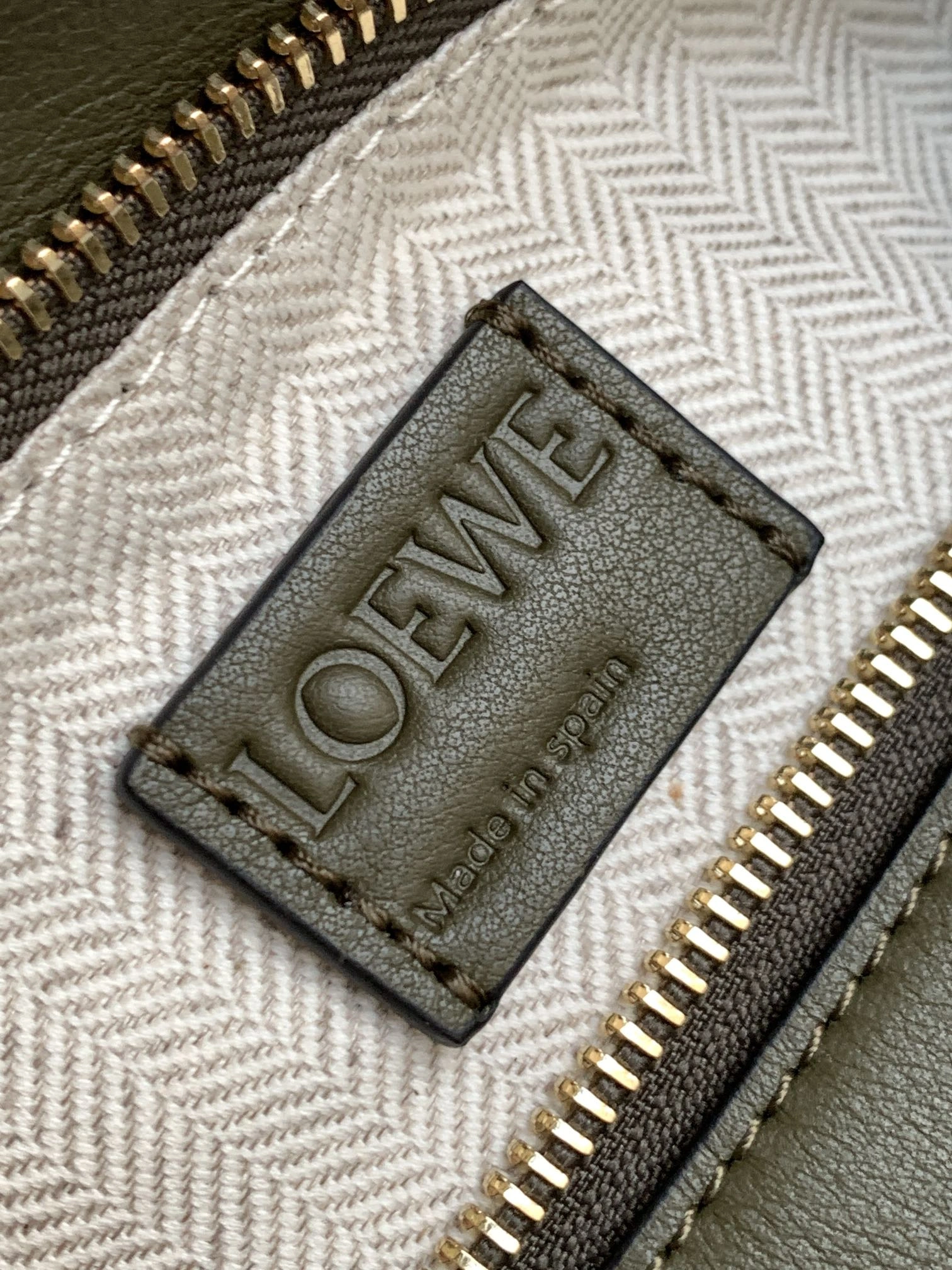 Budget-friendly Loewe Puzzle Bags