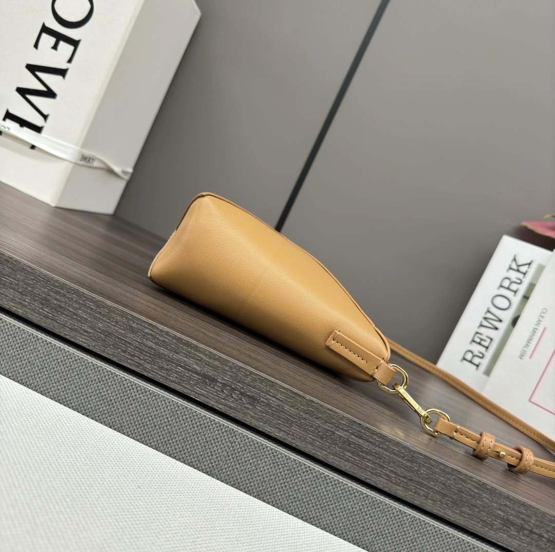 Reasonably priced Loewe Puzzle Bags