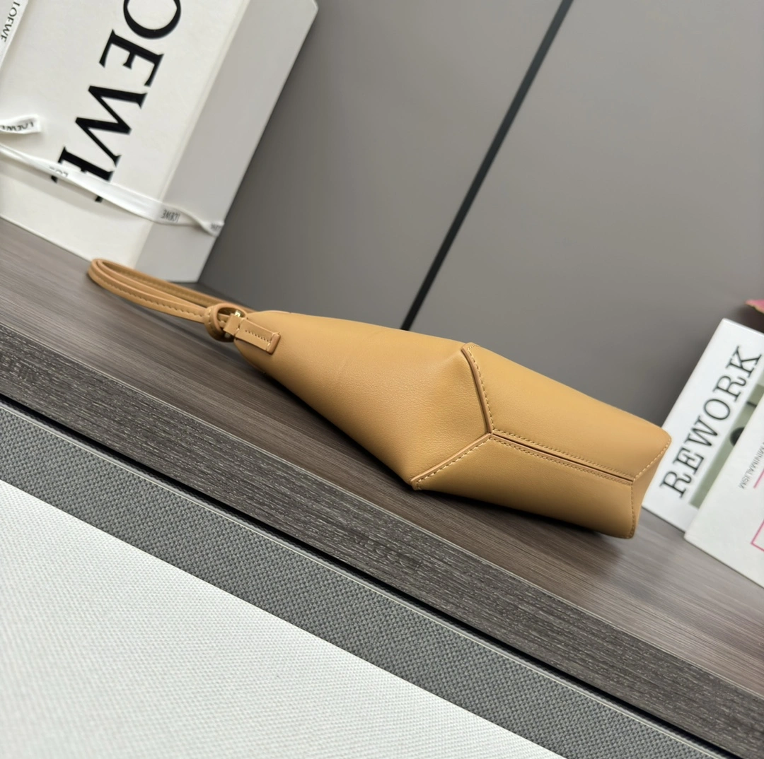 Reasonably priced Loewe Puzzle Bags