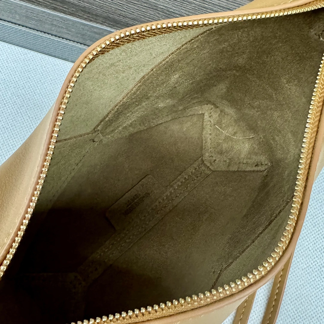 Reasonably priced Loewe Puzzle Bags