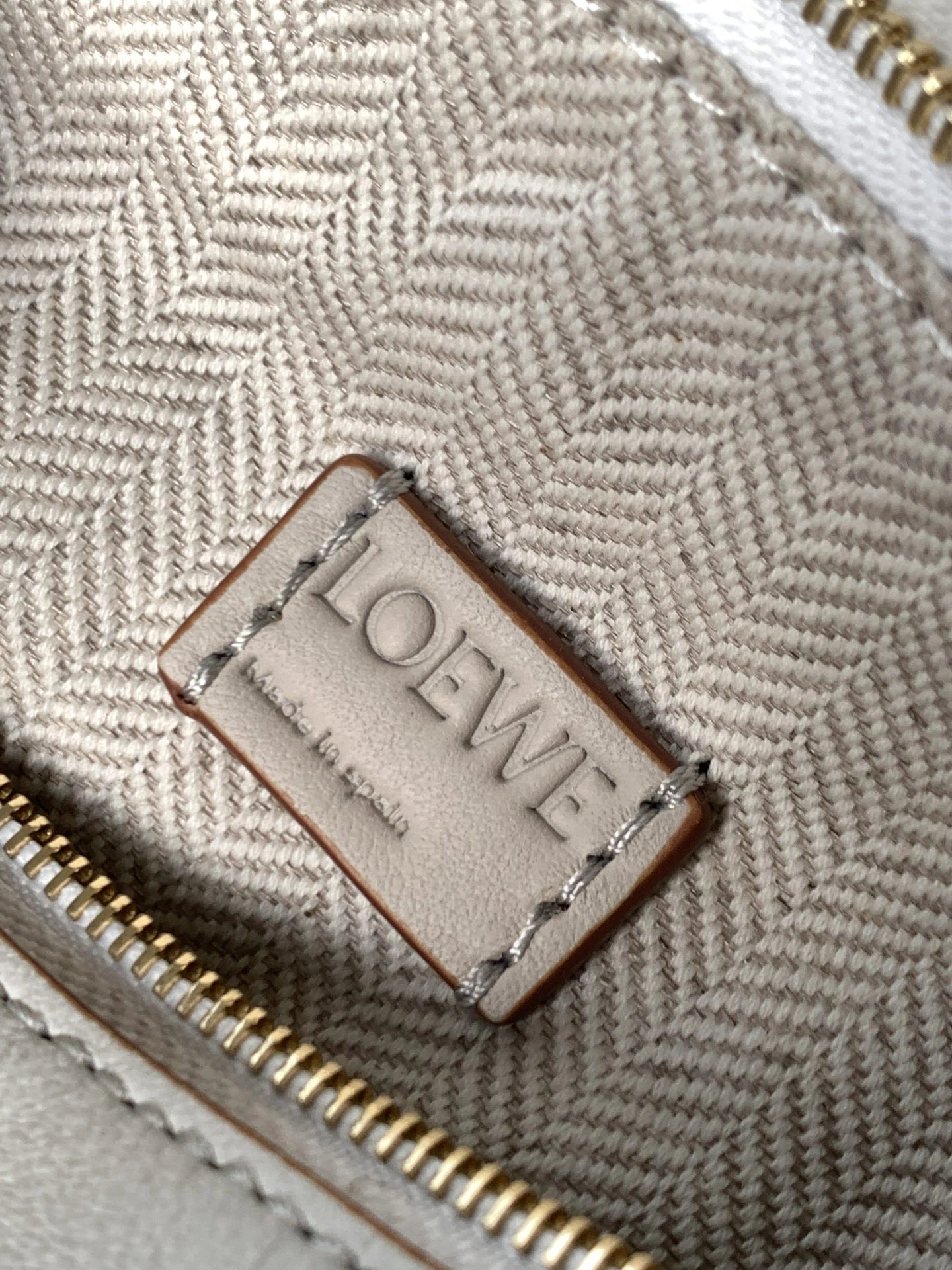 Reasonably priced Loewe Puzzle Bags