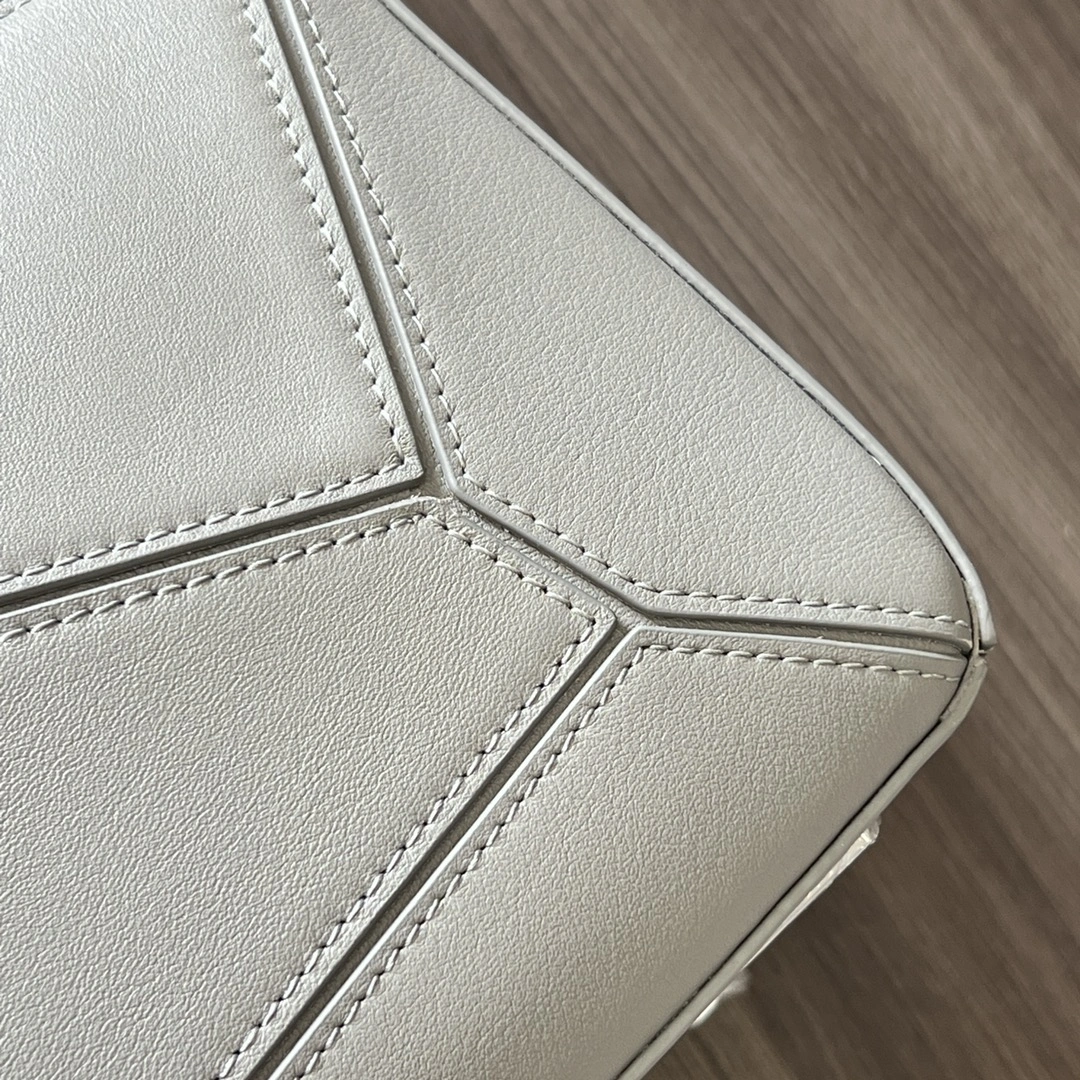 Affordable Loewe Puzzle Bags