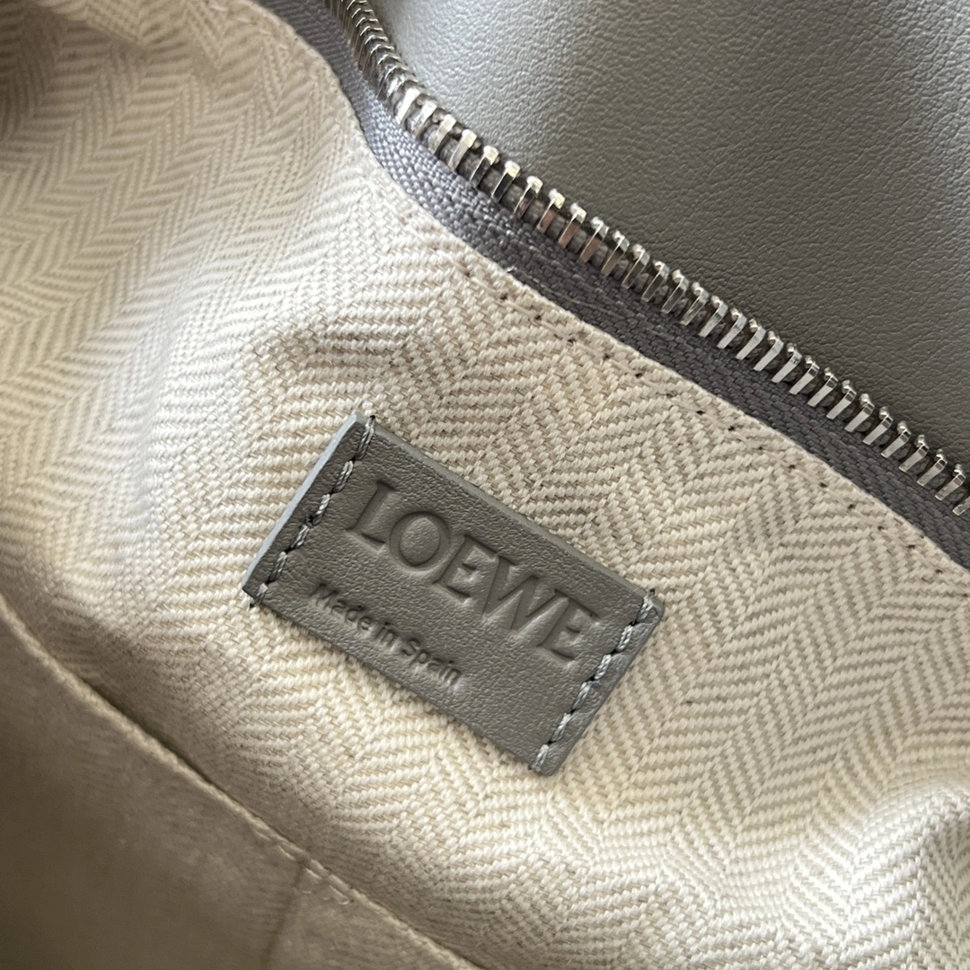 Affordable Loewe Puzzle Bags