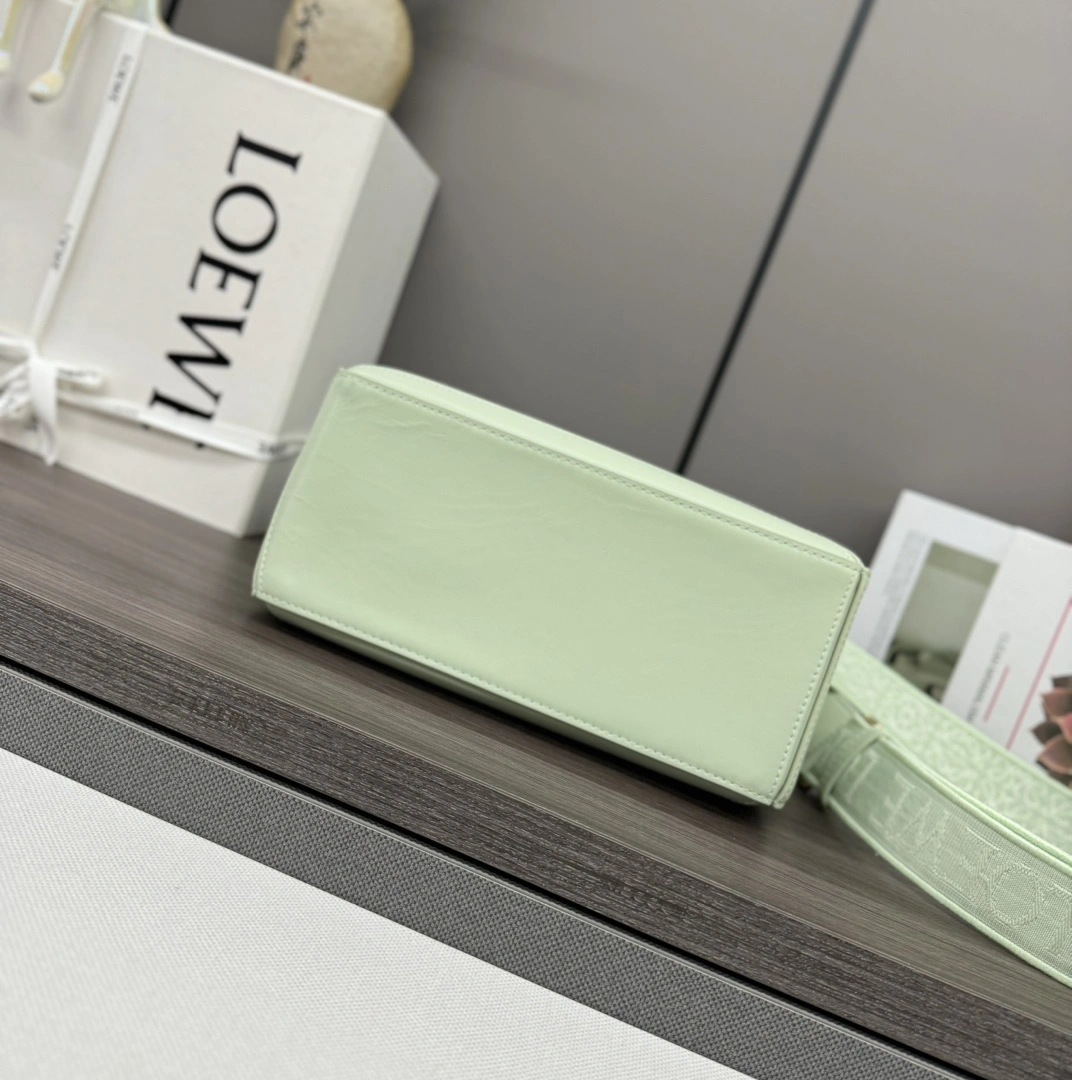 Reasonably priced Loewe Puzzle Bags