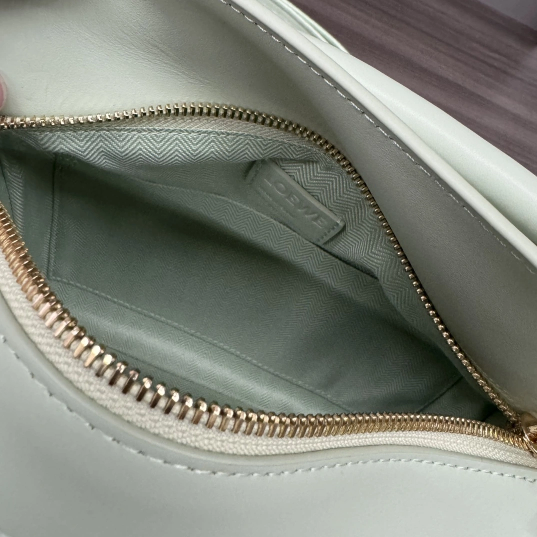 Reasonably priced Loewe Puzzle Bags