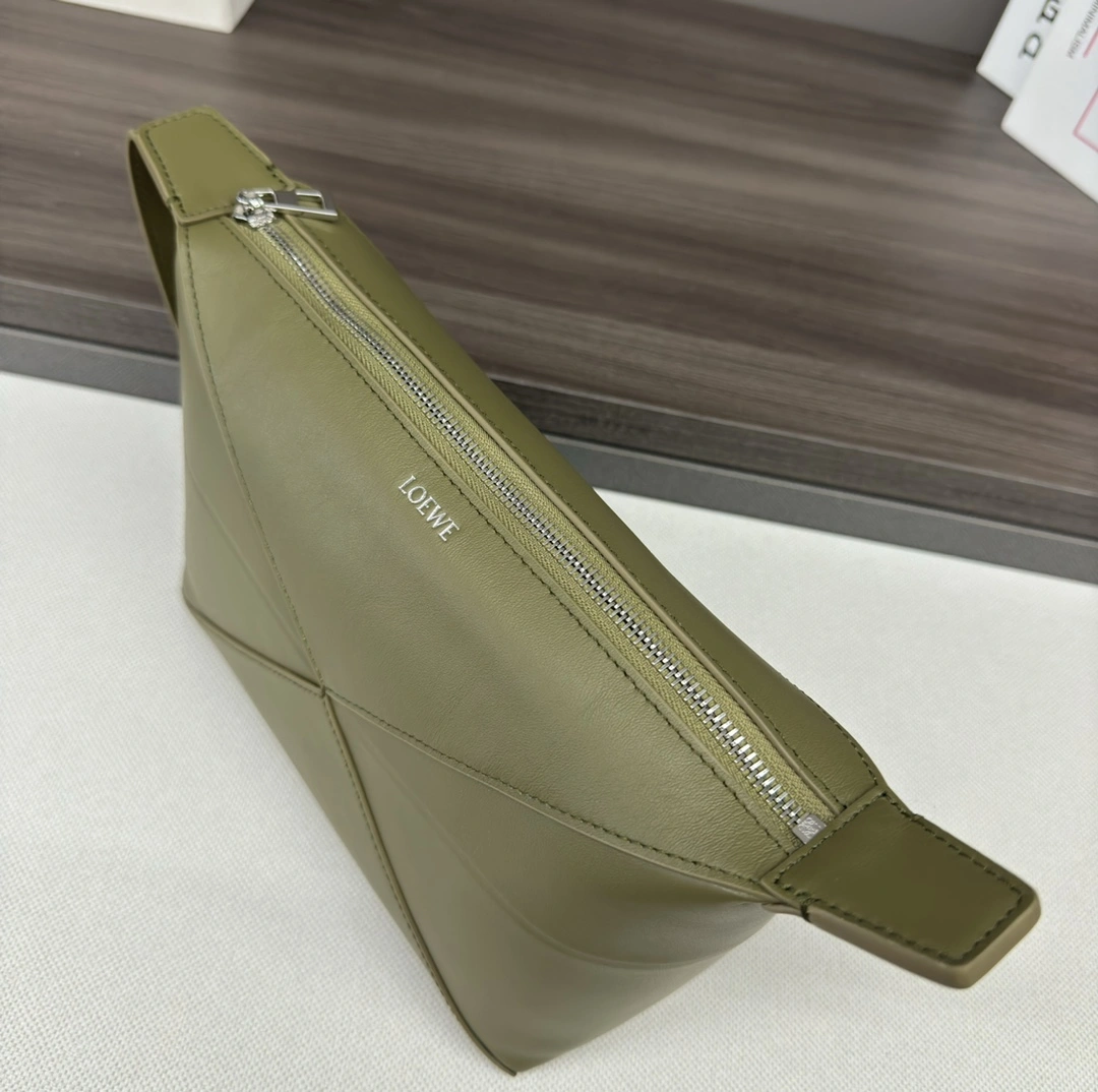 High fidelity Loewe Puzzle Bags